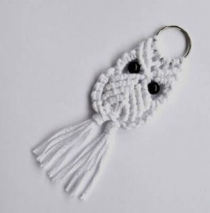 23 DIY Macrame Keychains - Crafting News