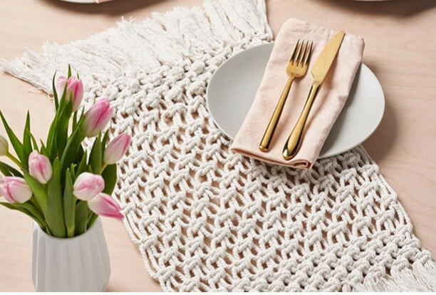 9 Macrame Placemat Patterns and 10 Done for You Placemats