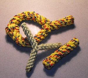 12 Macrame Dog Toys - Crafting News